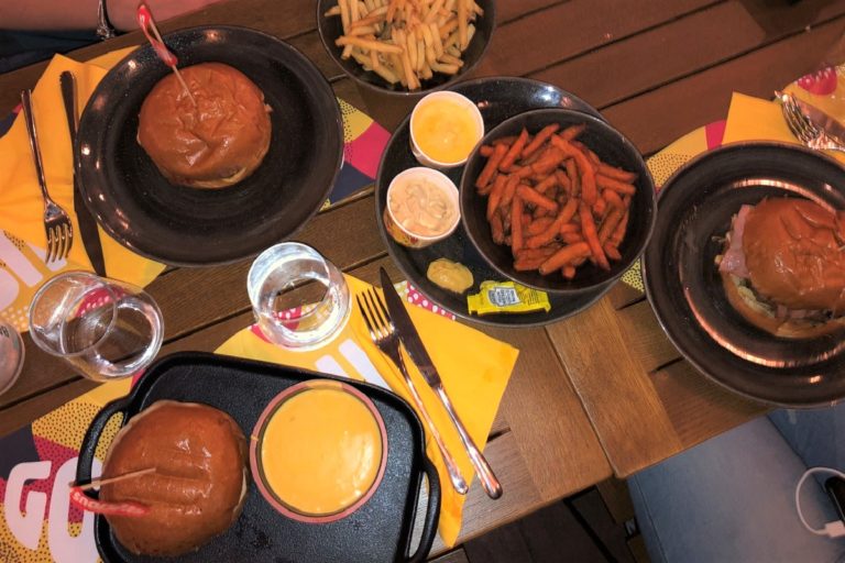 Best hamburgers in Milan: 10 must-try burger joints - Milan Foodie Insider